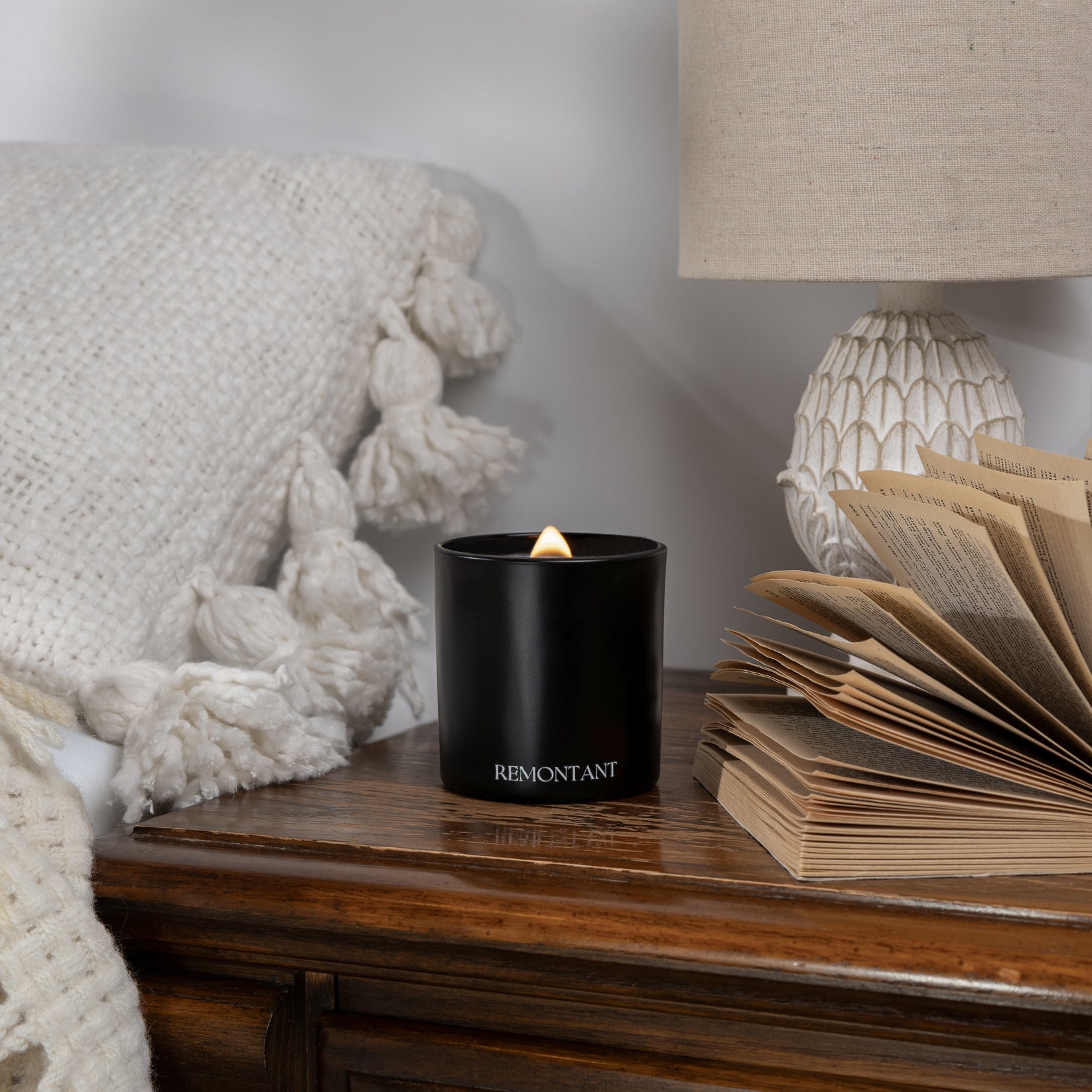 Dark Academia Candle | Cardamom ~ Leather ~ Cedar | Wood Wick Candle – The Remontant